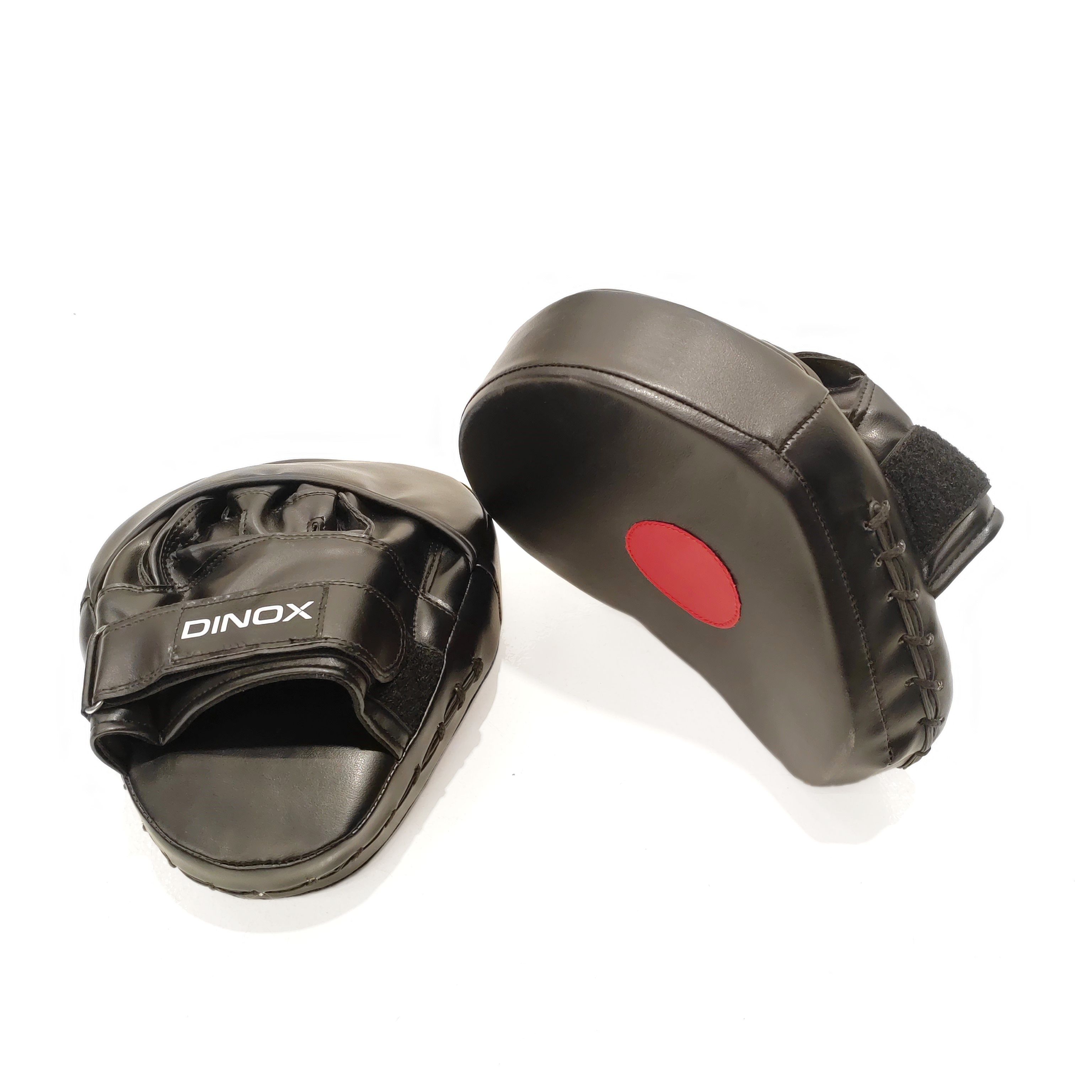 Pistehanskat Dinox, Kaareva